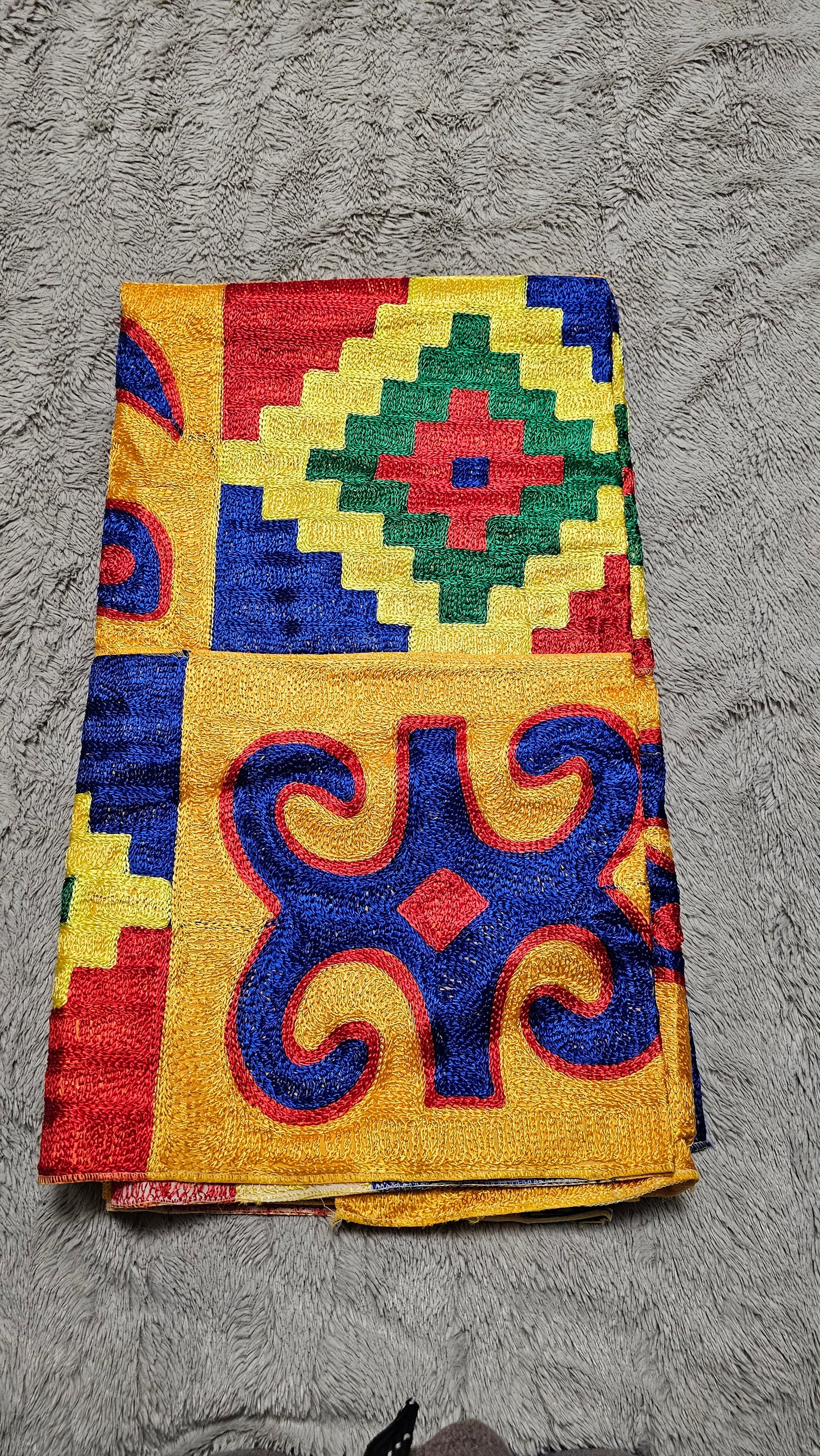 Welcome To The Largest Royal Kente Shop I Marrying Ghana I MGkente